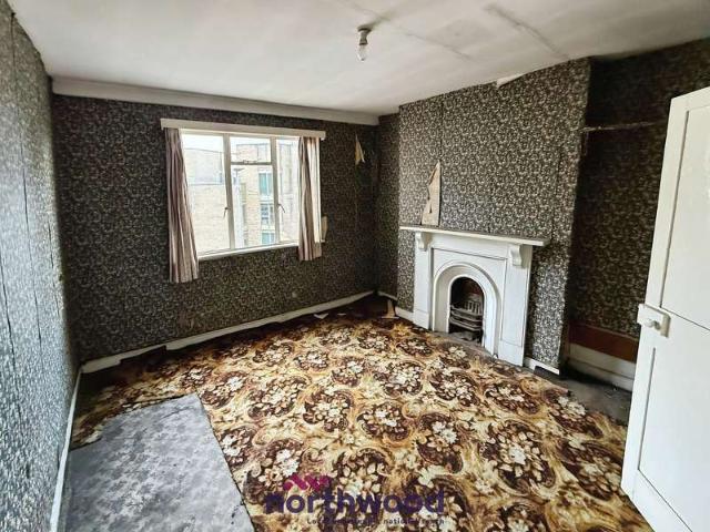 6 Bedroom Terraced House