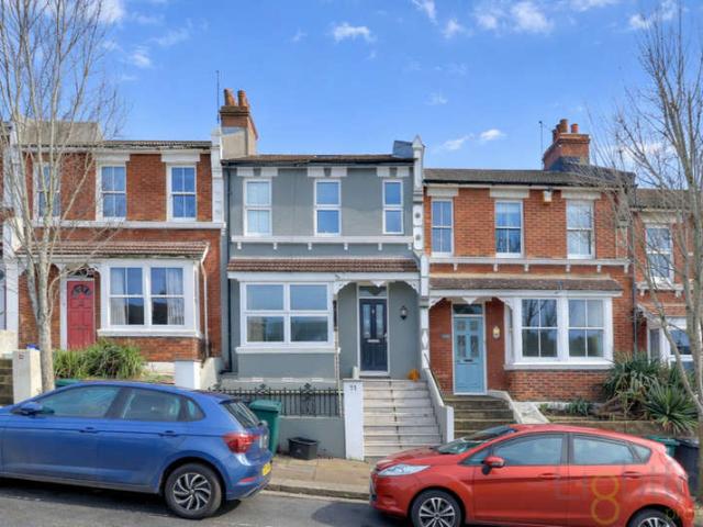6 Bedroom Terraced House