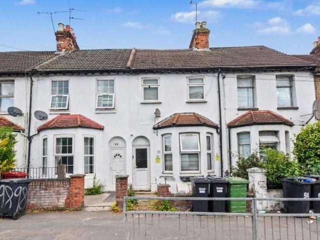 6 Bedroom Terraced House
