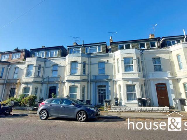 6 Bedroom Terraced House