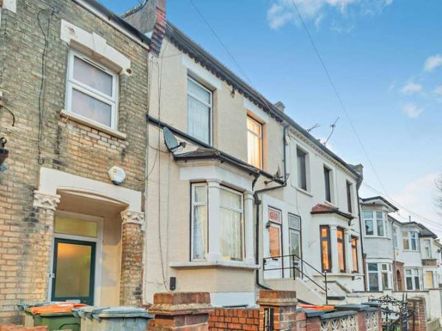 6 Bedroom Terraced House