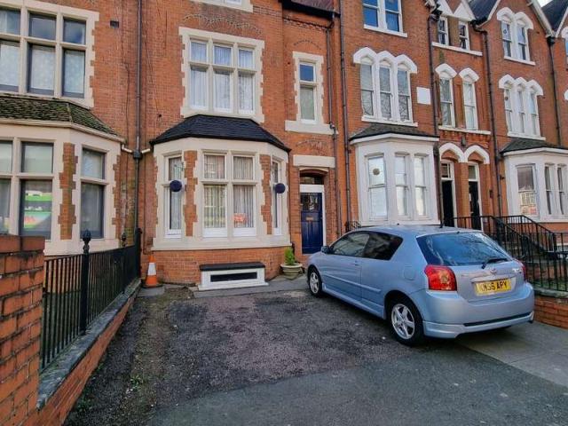6 Bedroom Terraced House