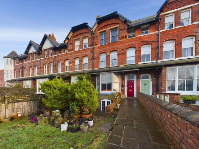 6 Bedroom Terraced House