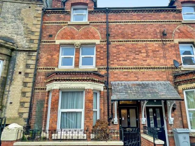 6 Bedroom Terraced House