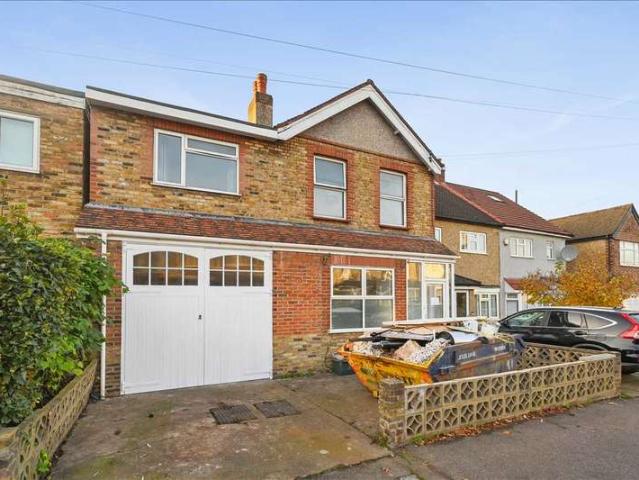 6 Bedroom Terraced House