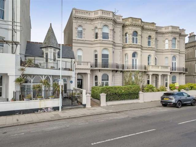 6 Bedroom Terraced House