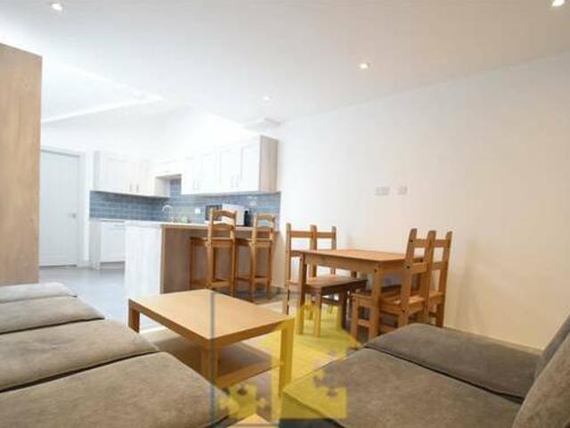 6 bedroom terraced house for rent in 2023 2024 ACADEMIC YEAR Newly Refurbished 6 Double Bedroom all