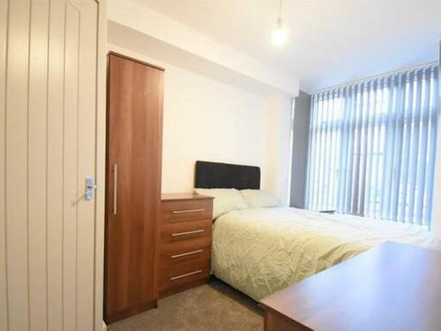 6 bedroom terraced house for rent in 2023 2024 ACADEMIC YEAR Newly Refurbished 6 Double Bedroom all