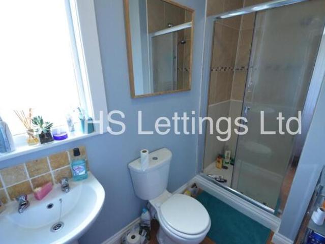 6 bedroom terraced house for rent in 44 Hartley Avenue, Leeds, LS6 2LP, LS6