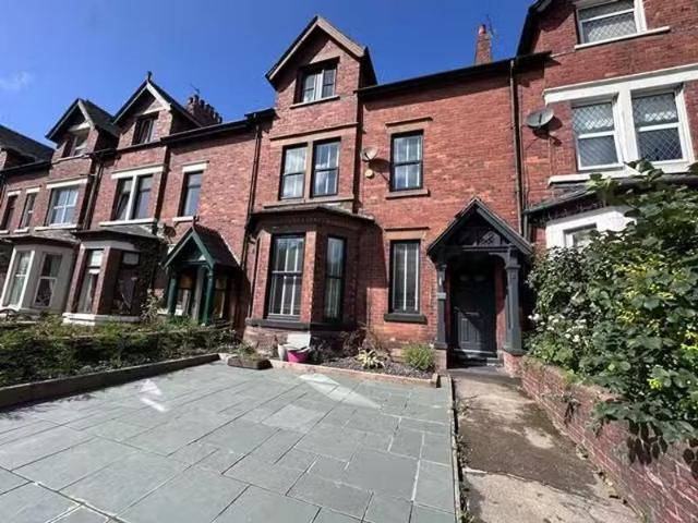 6 bedroom terraced house for rent in 93 Abbey Road, Barrow In.