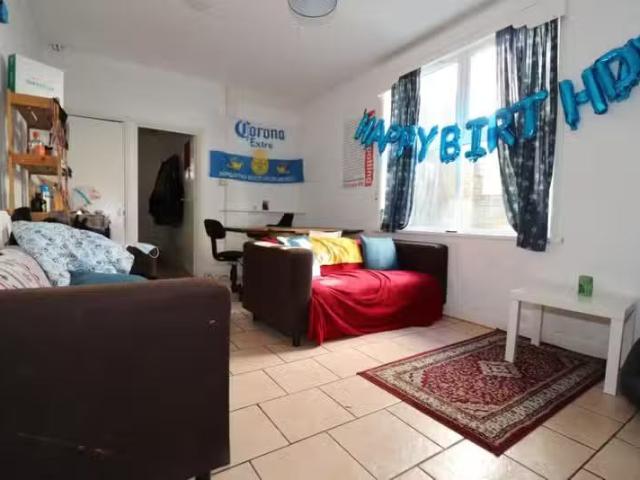 6 bedroom terraced house for rent in Colum Road, Cathays, CF10