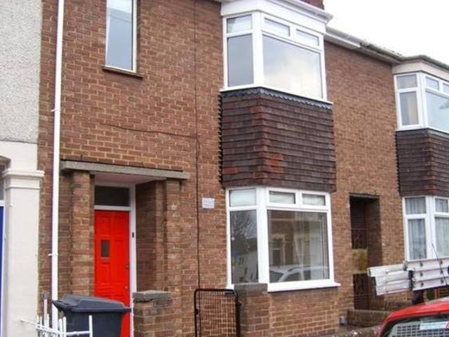 6 bedroom terraced house for rent in Carlton Park Redfield BS5