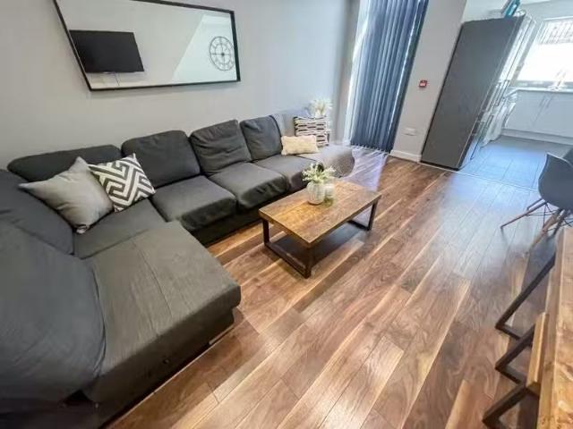 6 bedroom terraced house for rent in Channell Road, L6 6DD,, L6
