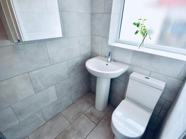 6 bedroom terraced house for rent in Albert Edward Road, Liverpool, Merseyside, L7