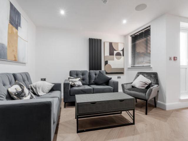 6 bedroom terraced house for rent in Albert Edward Road, Liverpool, Merseyside, L7