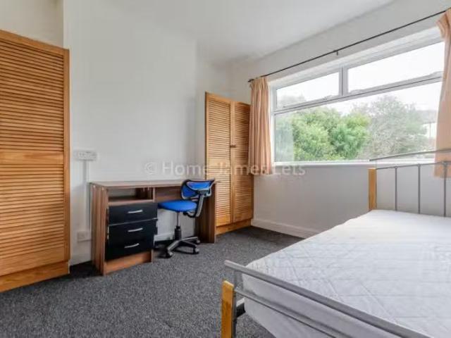 6 bedroom terraced house for rent in Bevendean Crescent, Brigh.