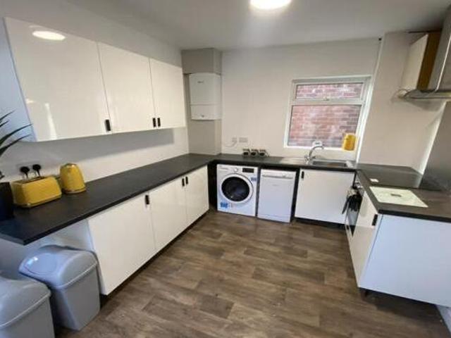 6 Bedroom Terraced House For Rent In Beeston