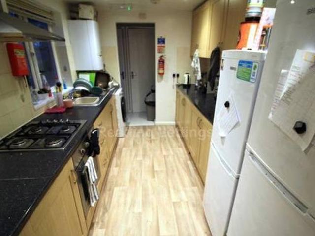 6 bedroom terraced house for rent in Blenheim Road Reading RG1