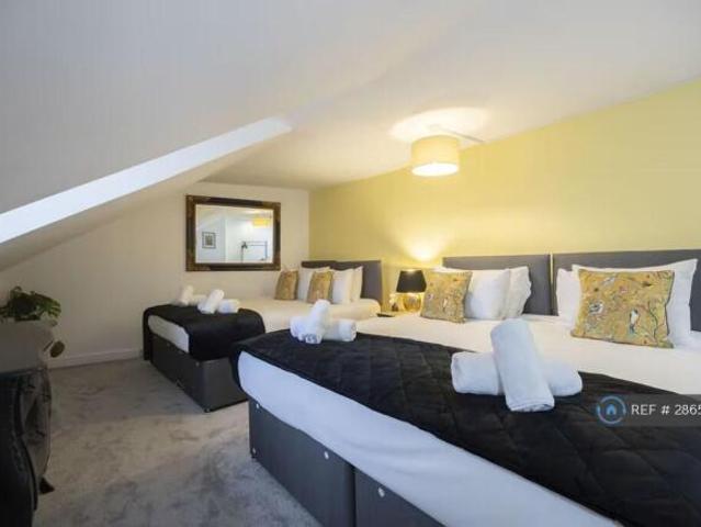 5 bedroom terraced house for rent in Bristol Road, Gloucester, GL1