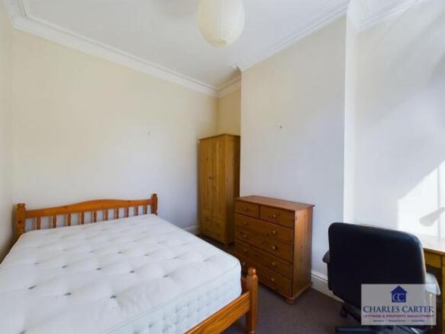 6 bedroom terraced house for rent in Bromyard Road, Worcester, WR2