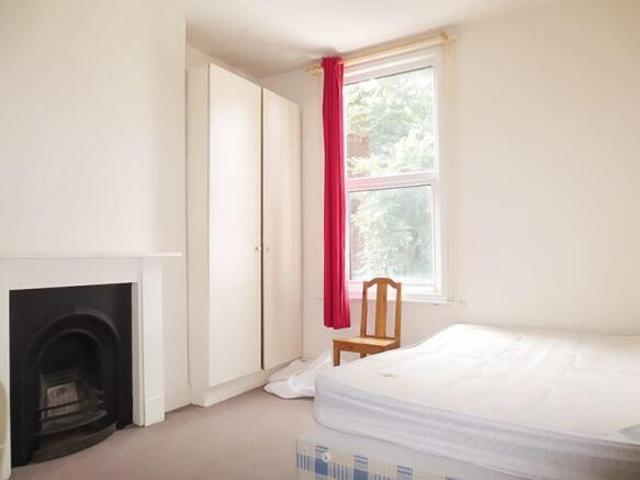 6 bedroom terraced house for rent in Gladstone Place, Brighton, BN2