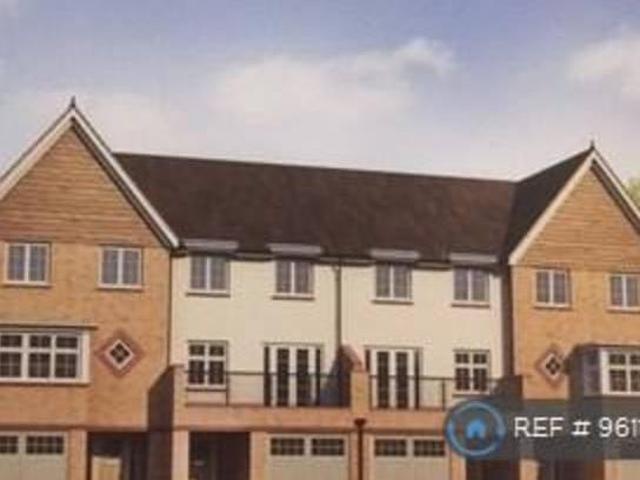 6 bedroom terraced house for rent in Great Clover Leaze Bristol BS16
