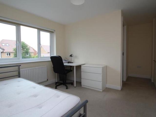 6 bedroom terraced house for rent in Great Clover Leaze Stoke Gifford, BS16