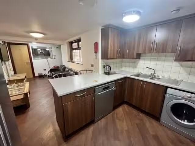 6 bedroom terraced house for rent in Dale Road, Selly Oak, Bir.