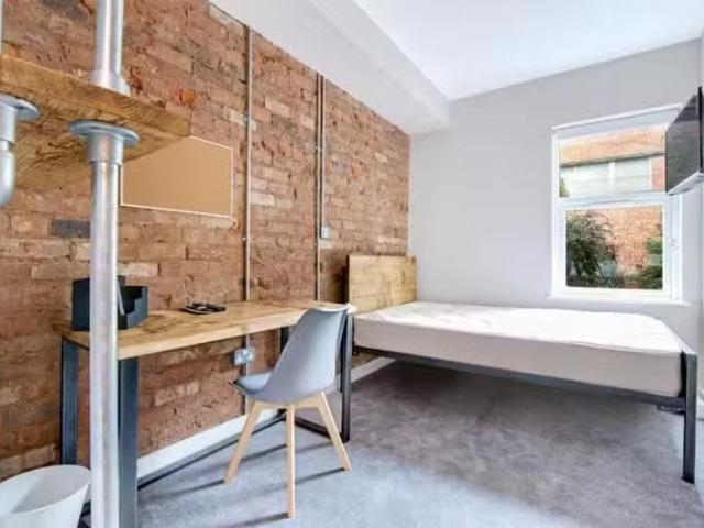 6 bedroom terraced house for rent in Eldon Road, Birmingham, B16