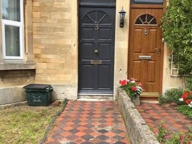 6 bedroom terraced house for rent in Kipling Avenue Bath BA2