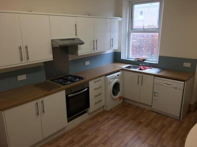 6 bedroom terraced house for rent in Hotspur Street, Newcastle Upon Tyne, NE6