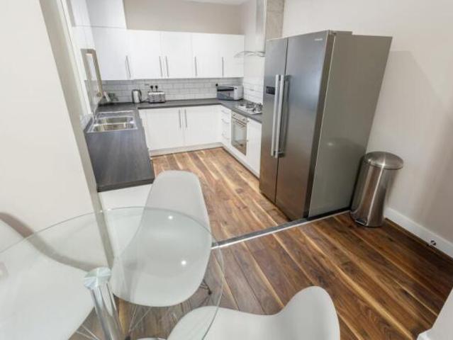 6 bedroom terraced house for rent in Halsbury Road, L6 6DQ, L6