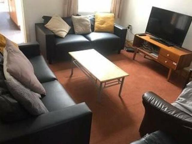 6 bedroom terraced house for rent in Harrow Road Birmingham B29