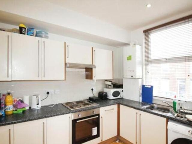 6 Bedroom Terraced House For Rent In Headingley, Leeds