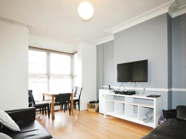 6 Bedroom Terraced House For Rent In Headingley, Leeds