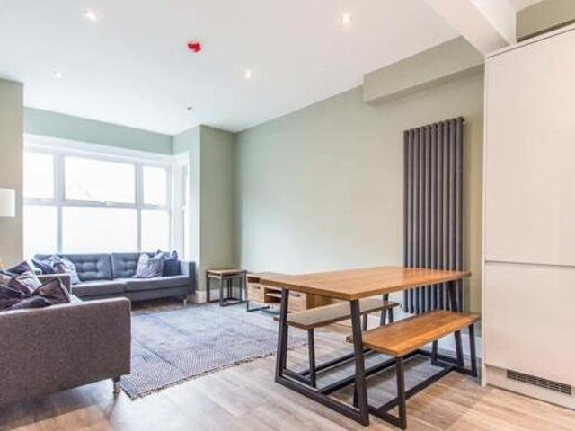 6 Bedroom Terraced House For Rent In Headingley, Leeds