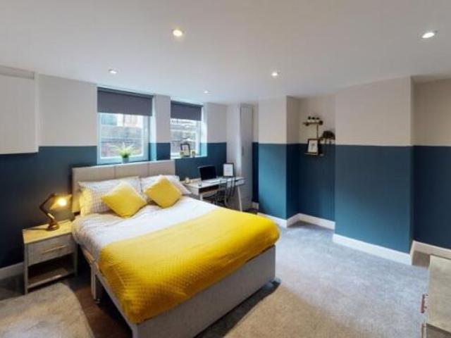 6 bedroom terraced house for rent in Headingley Mount, Headingley, Leeds, LS6