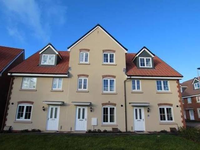 6 bedroom terraced house for rent in Henry Shute Road Scholars Chase BS16