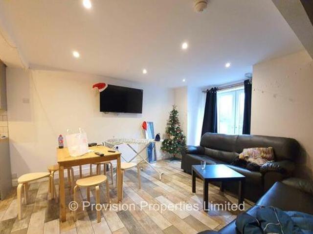 6 Bedroom Terraced House For Rent In Hyde Leeds
