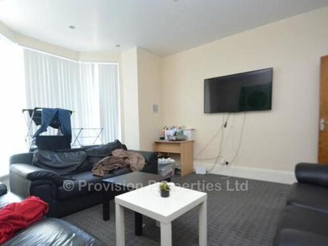 6 Bedroom Terraced House For Rent In Hyde Park, Leeds