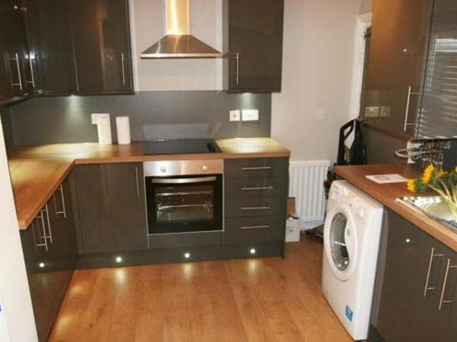6 Bedroom Terraced House For Rent In Hyde Park, Leeds