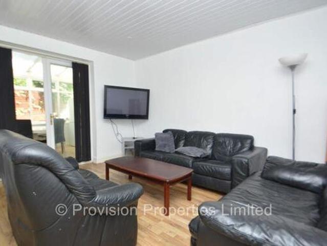 6 Bedroom Terraced House For Rent In Hyde Park, Leeds