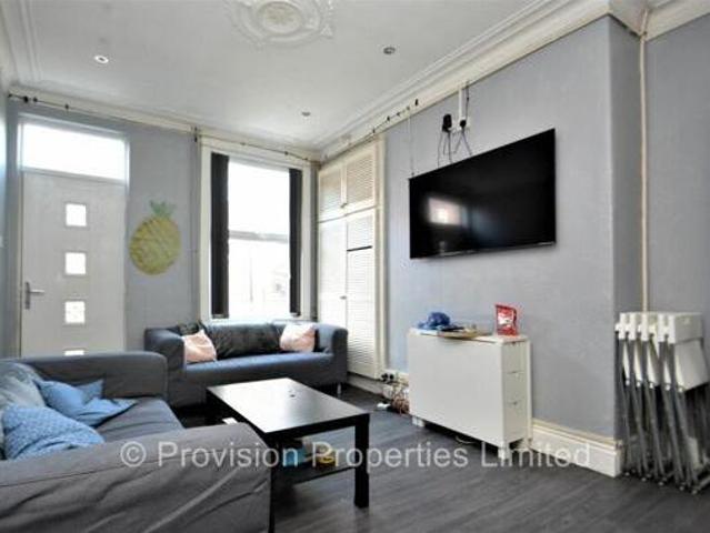 6 Bedroom Terraced House For Rent In Hyde Park, Leeds