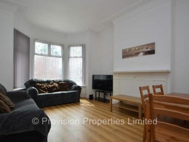 6 Bedroom Terraced House For Rent In Hyde Park, Leeds