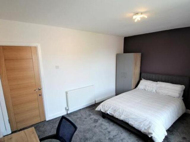 6 Bedroom Terraced House For Rent In Hyde Park, Leeds