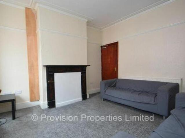 6 Bedroom Terraced House For Rent In Hyde Park, Leeds