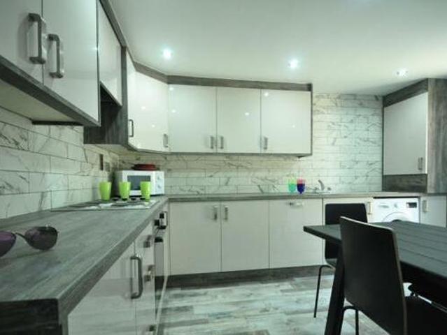 6 Bedroom Terraced House For Rent In Hyde Park