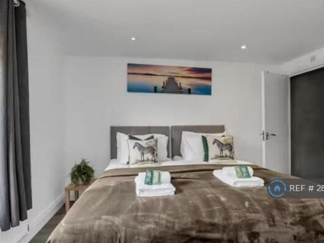 6 bedroom terraced house for rent in Orwell Road, Ipswich, IP3
