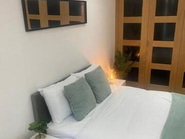 6 Bedroom Terraced House For Rent In London