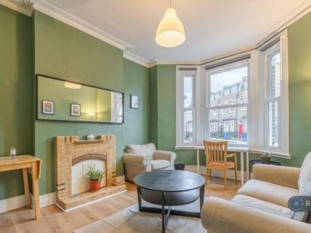 6 Bedroom Terraced House For Rent In London